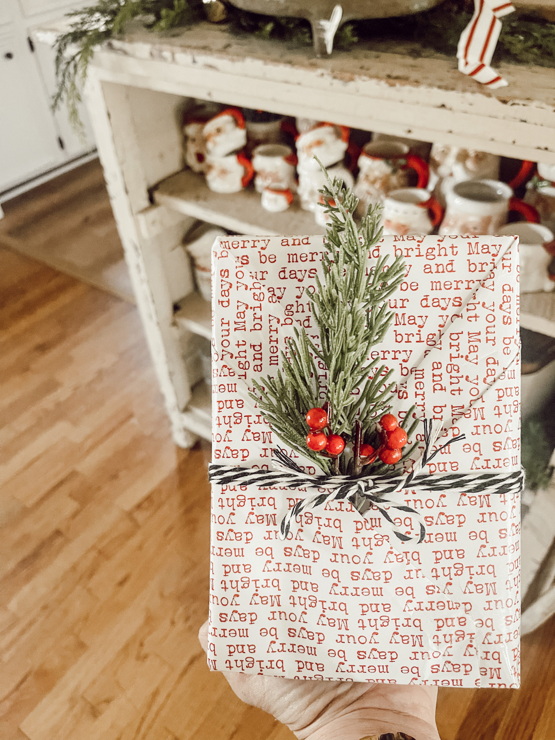 Simple Creative Christmas Wrapping - Itty Bitty Farmhouse