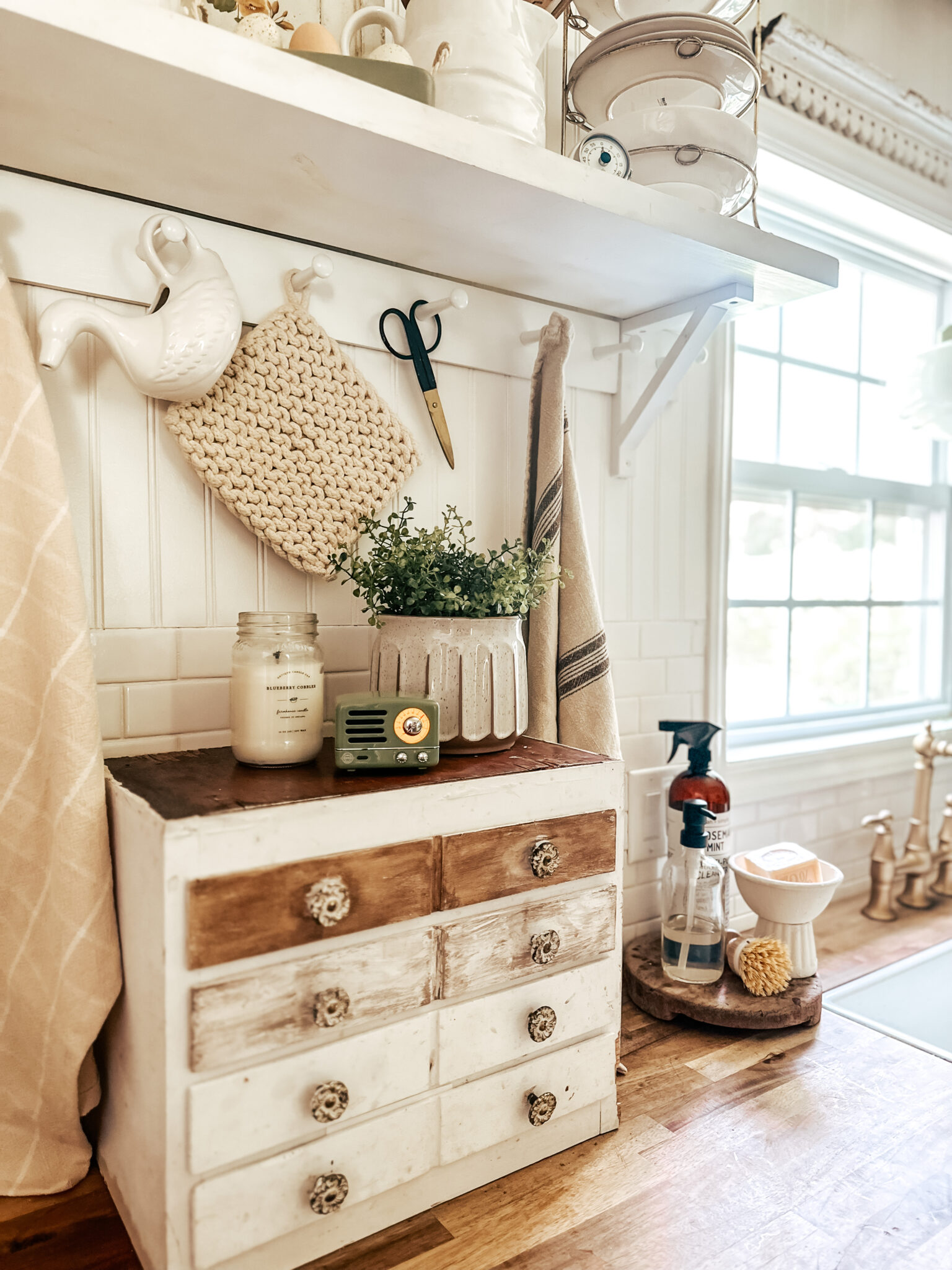 Muzen Retro Radio - Itty Bitty Farmhouse